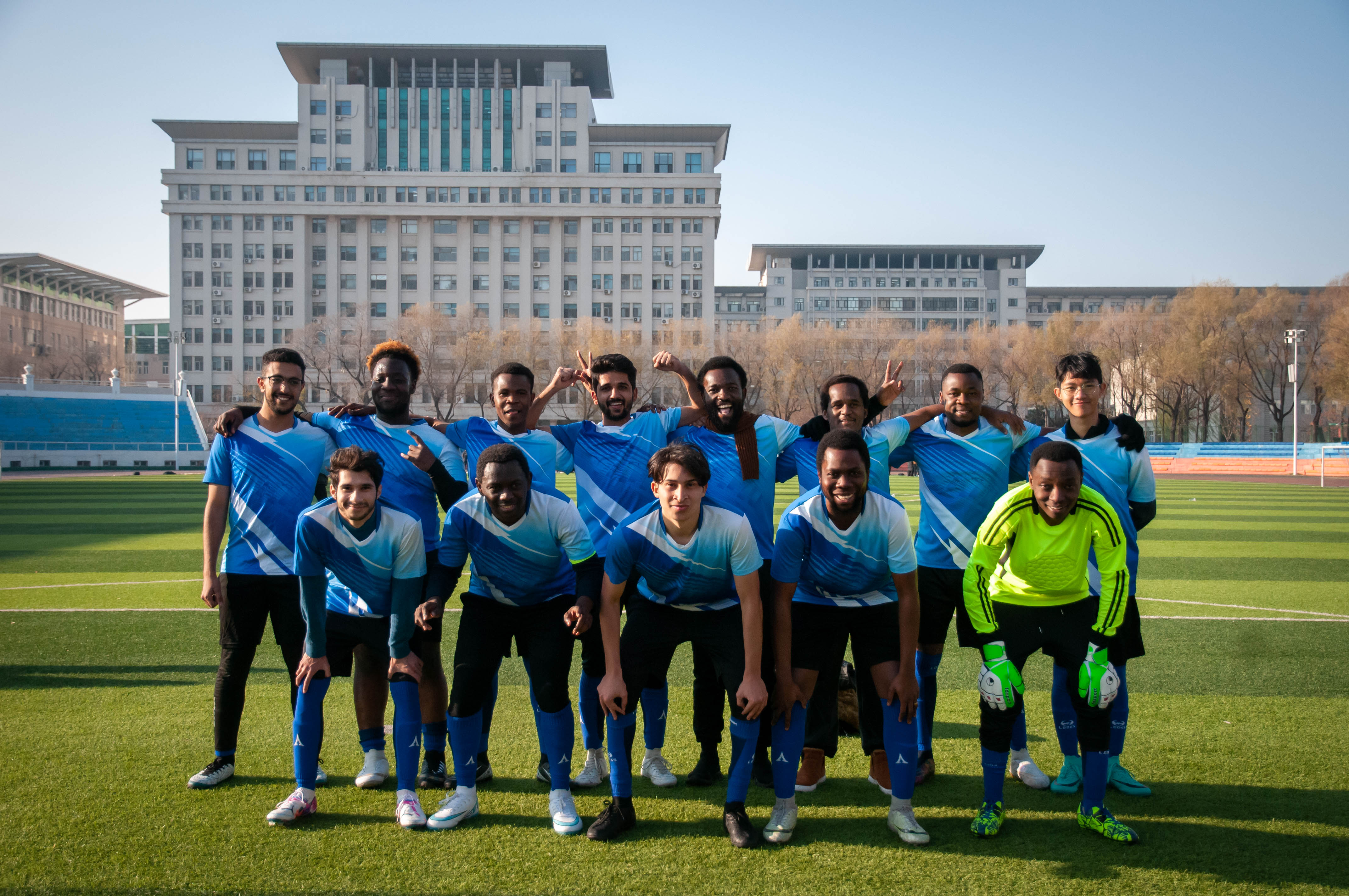 留学生足球队获我校 “八人制”男子足球赛季军-东北林业大学-国际交流学院